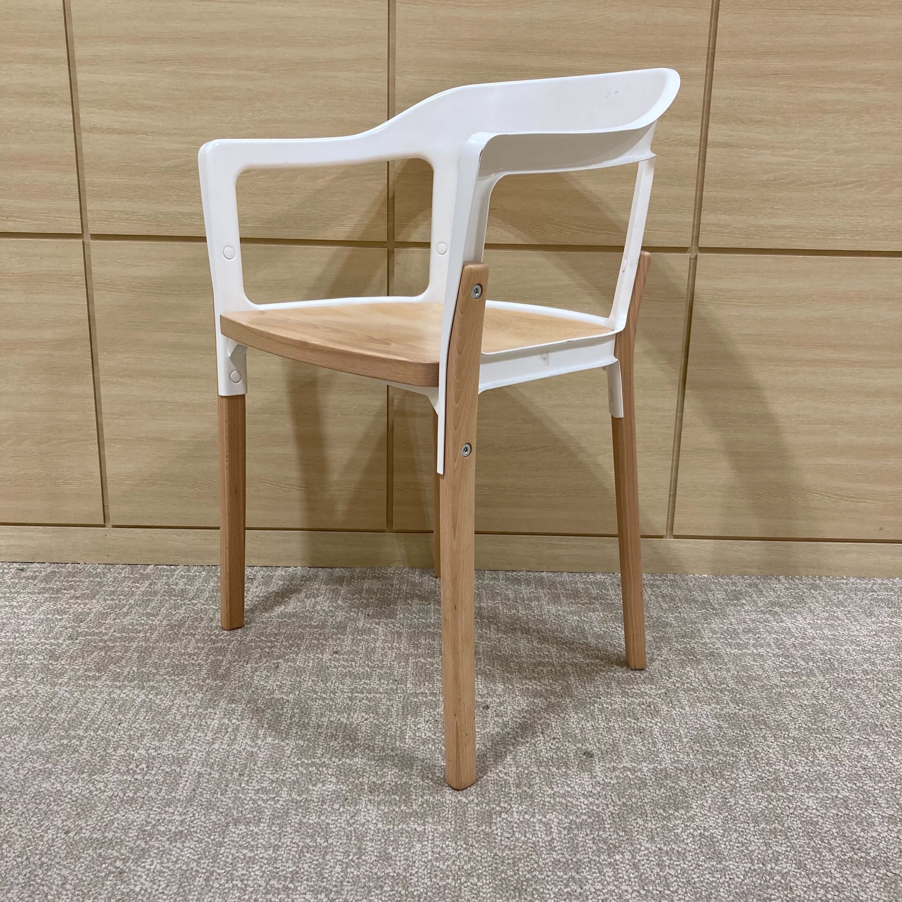 1799169_A-used-Aランク【送料無料】 | Kaggマルシェ MAGIS・STEELWOOD CHAIR(中古)通販 - Kagg.jp