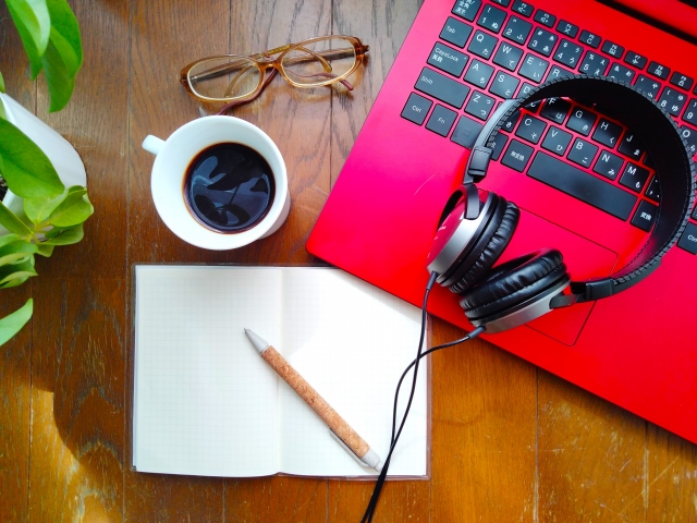 今さら聞けないWeb会議の基本。環境は？背景は設定する？ - Kagg.jp